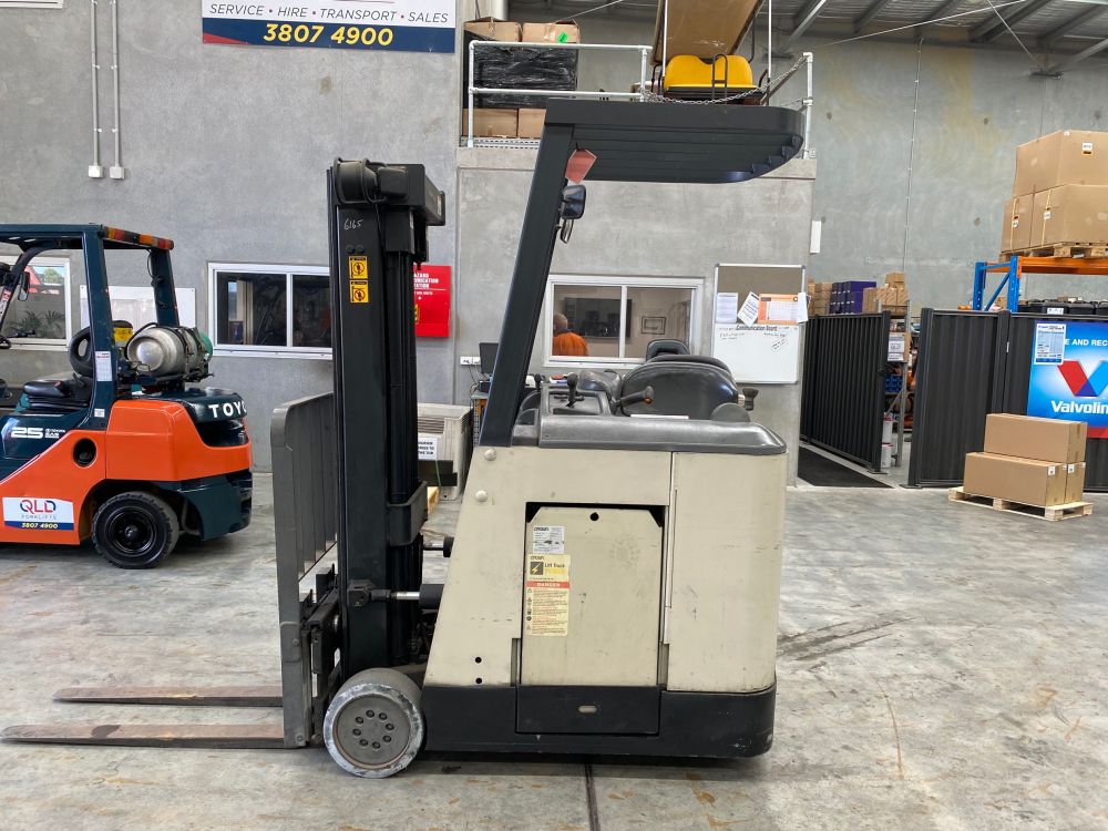 Crown RC3020-40 - Queensland Forklifts