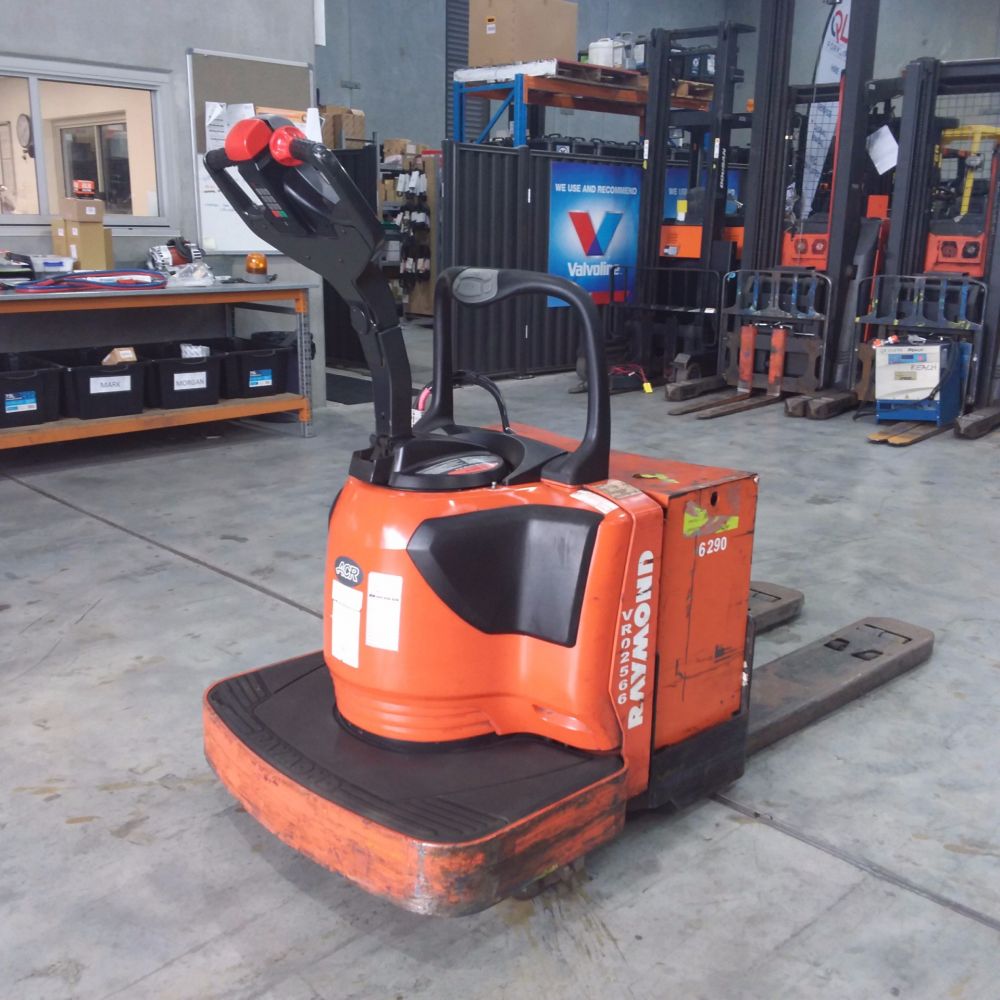 Raymond 8400 - Queensland Forklifts