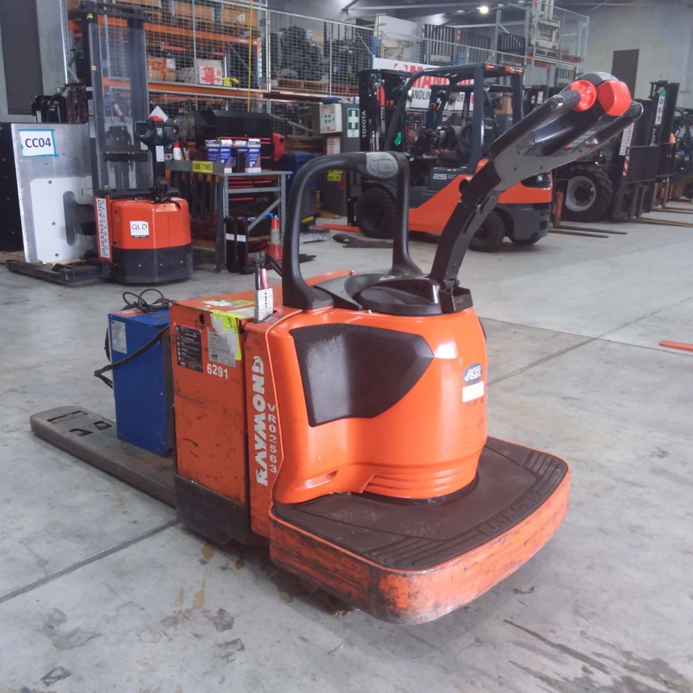 Raymond 8400 - Queensland Forklifts