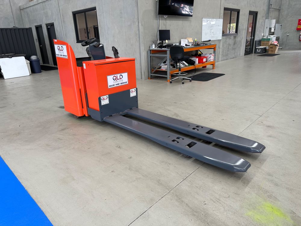 Raymond 8900 - Queensland Forklifts