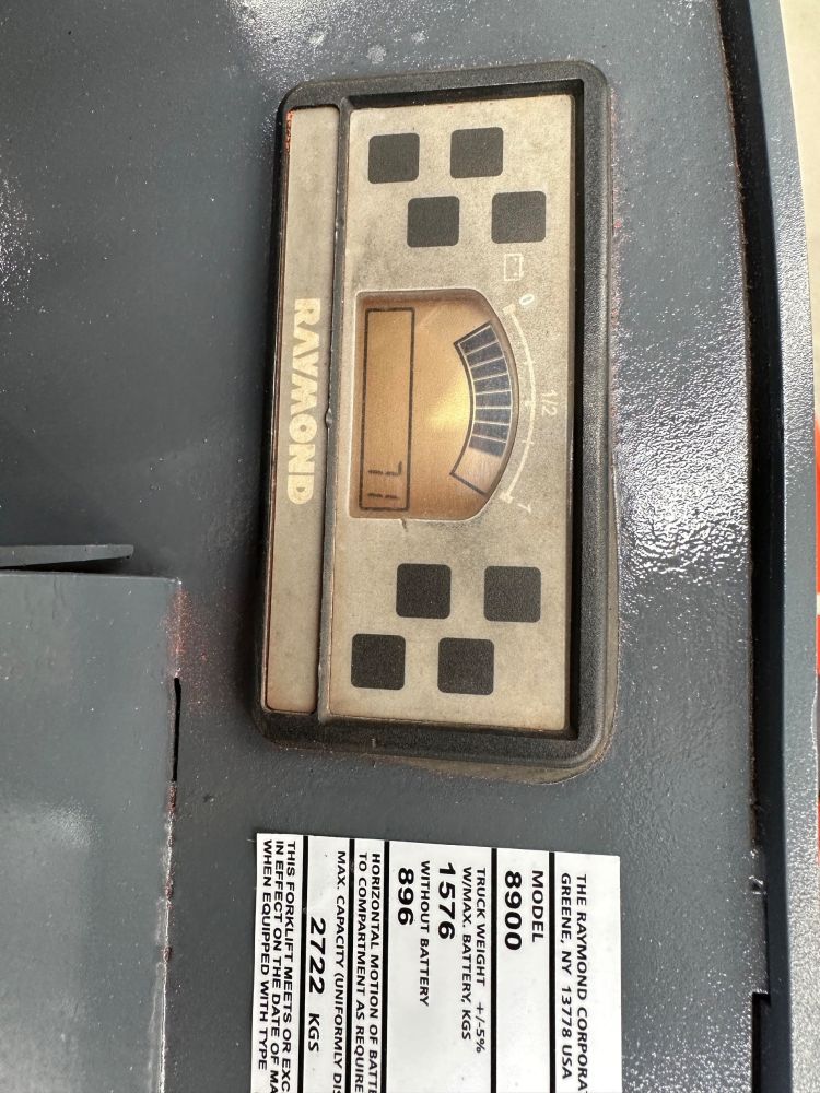 Raymond 8900 - Queensland Forklifts