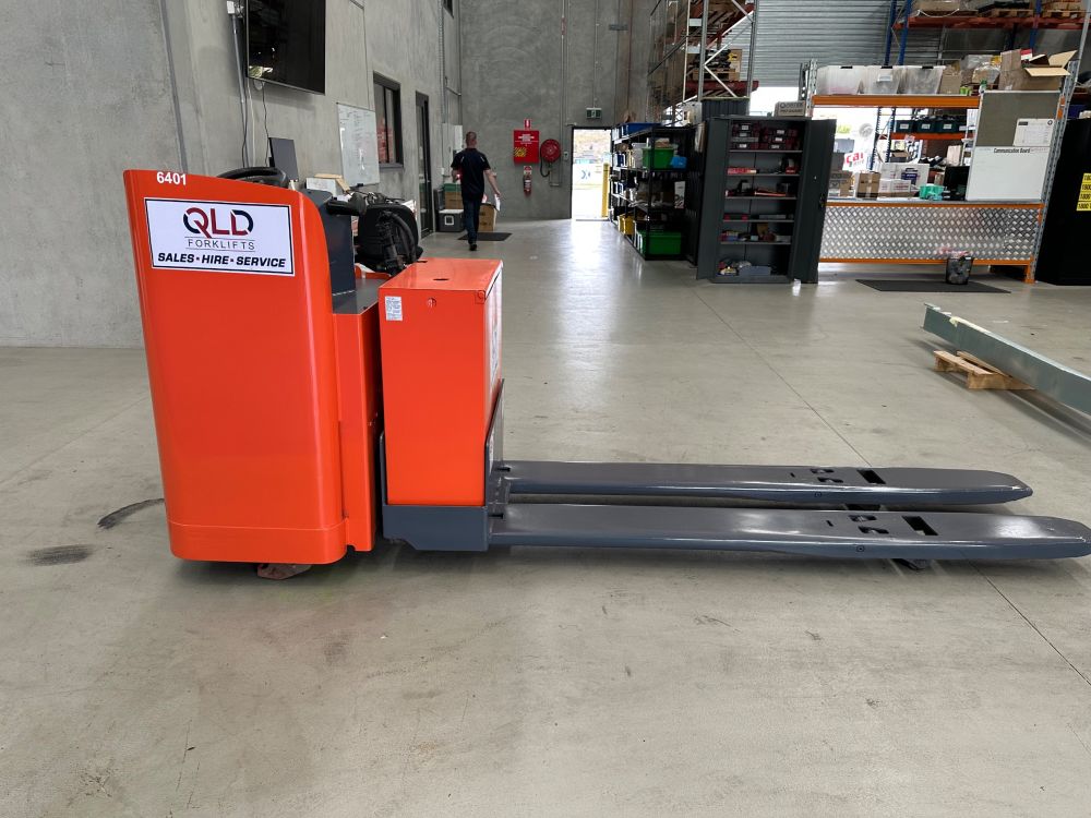 Raymond 8900 - Queensland Forklifts